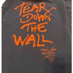 Shirts | Roger Waters The Wall Live Tour 212 Graphic T Shirt Mens Size ...